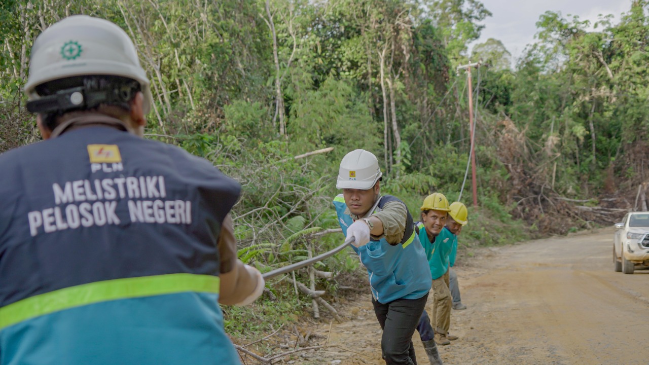 Listrik Desa PLN, Hapus Gelap Terangi Hingga Pelosok Negeri – Kalteng ...