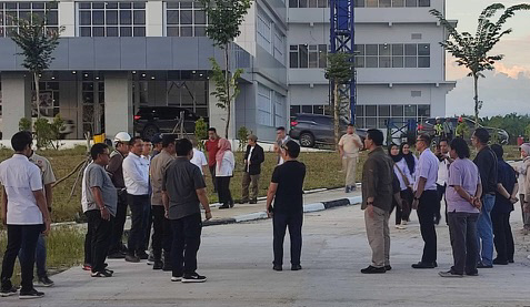 Gubernur Pastikan RSUD Hanau Juli Ini Rampung, Undang Presiden Baru ...