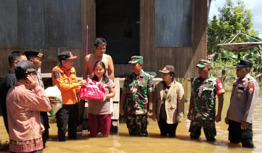 BPBD Katingan Salurkan Bantuan Korban Banjir – Kalteng Ekspres